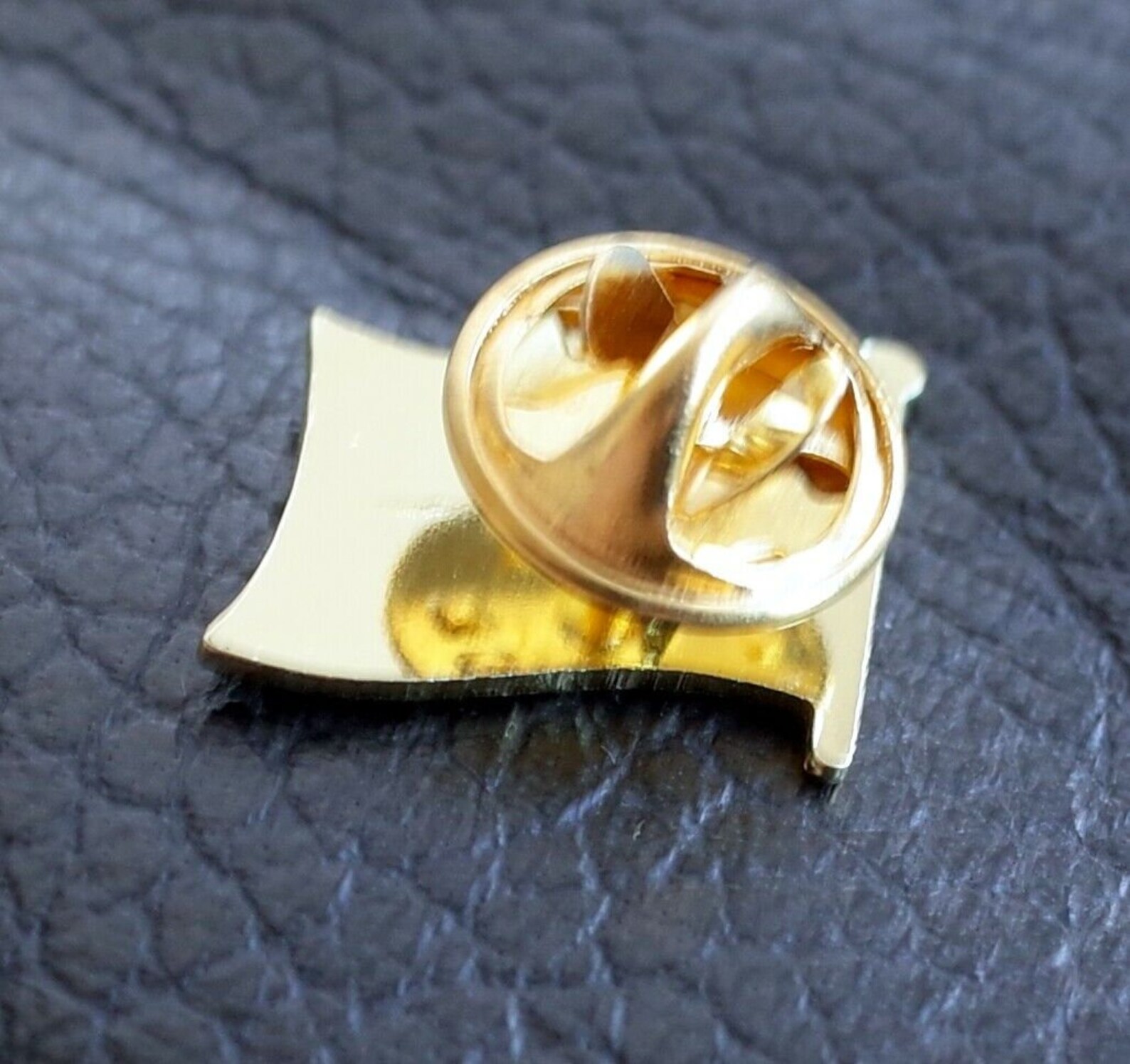 Suffragette Flag Lapel Pin Badge Votes for WOMEN - Etsy