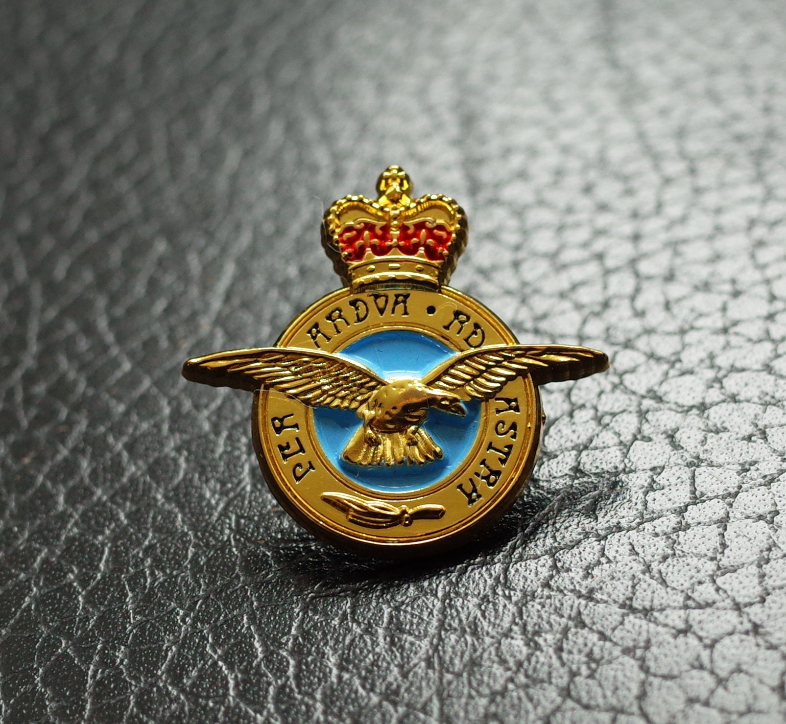 RAF Royal Air Force Lapel Pin Badge UK Veteran Remembrance Day - Etsy UK