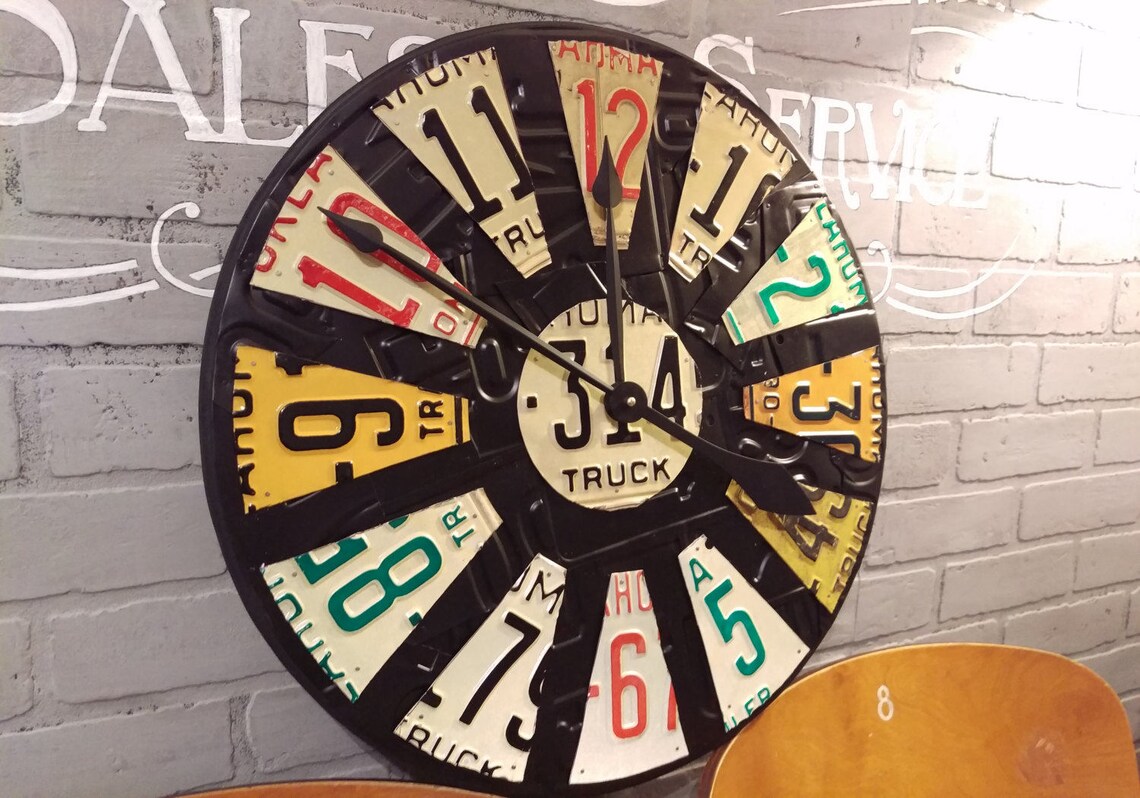 Vintage License Plate Clock - Etsy