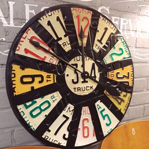 Vintage License Plate Clock - Etsy