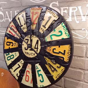 Vintage License Plate Clock - Etsy