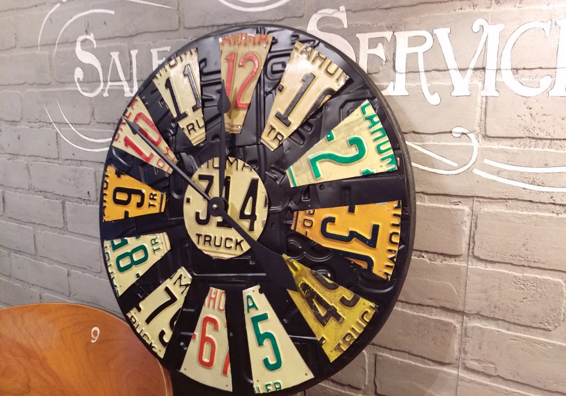 Vintage License Plate Clock - Etsy