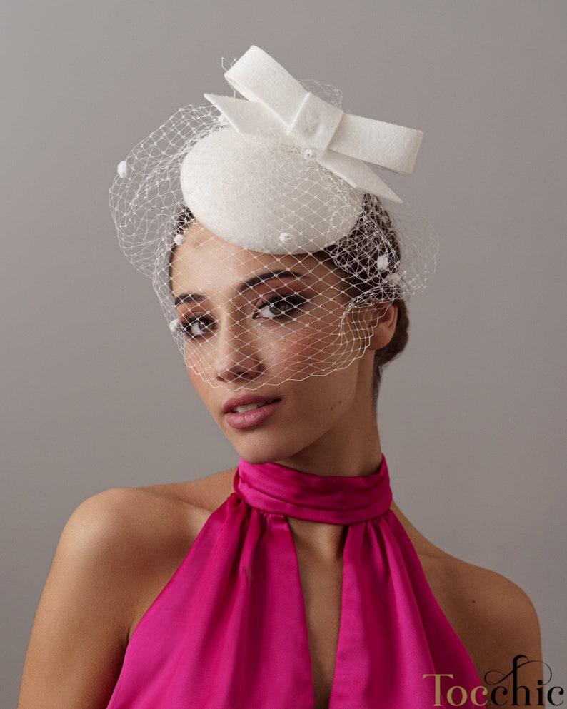Tocado de fieltro blanco con lazo para novia Tocado con velo - Etsy España