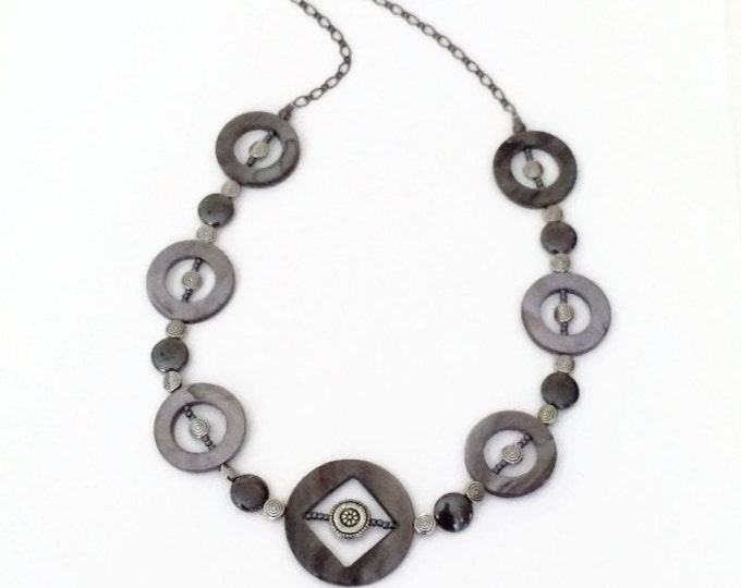 Geometric Black Shell Necklace Contemporary Necklace Beaded - Etsy