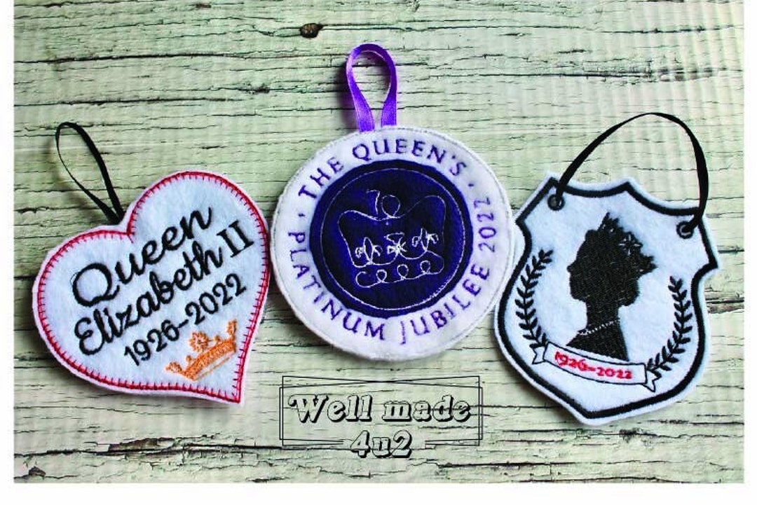 Elizabeth II Ornament, Queen Display, England Keepsake, Celebration ...