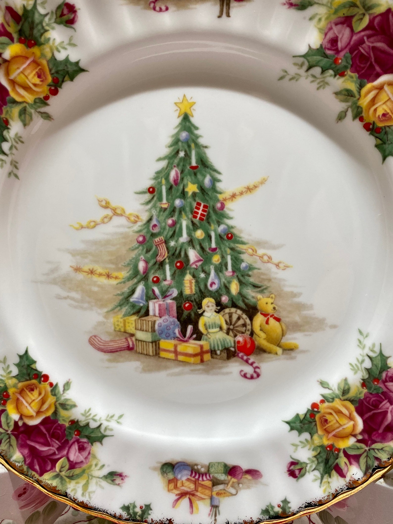 Rare 1990 Royal Albert Old Country Roses England Christmas Magic ...