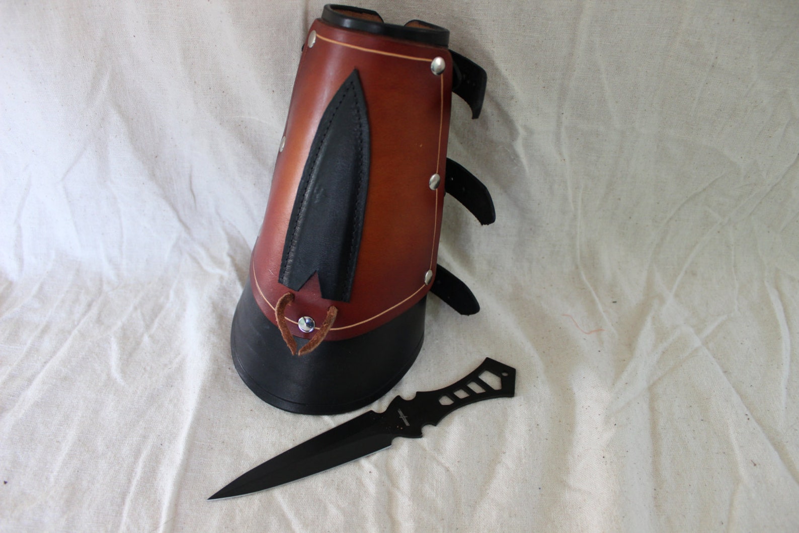 Leather Armor: Fantasy/medieval Dagger Bracers - Etsy