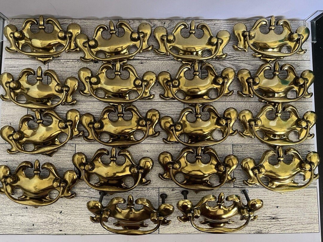 Vintage Bronze Bat Wing Drawer Swing Pulls CP-1695 4" Lot of 18 With ...