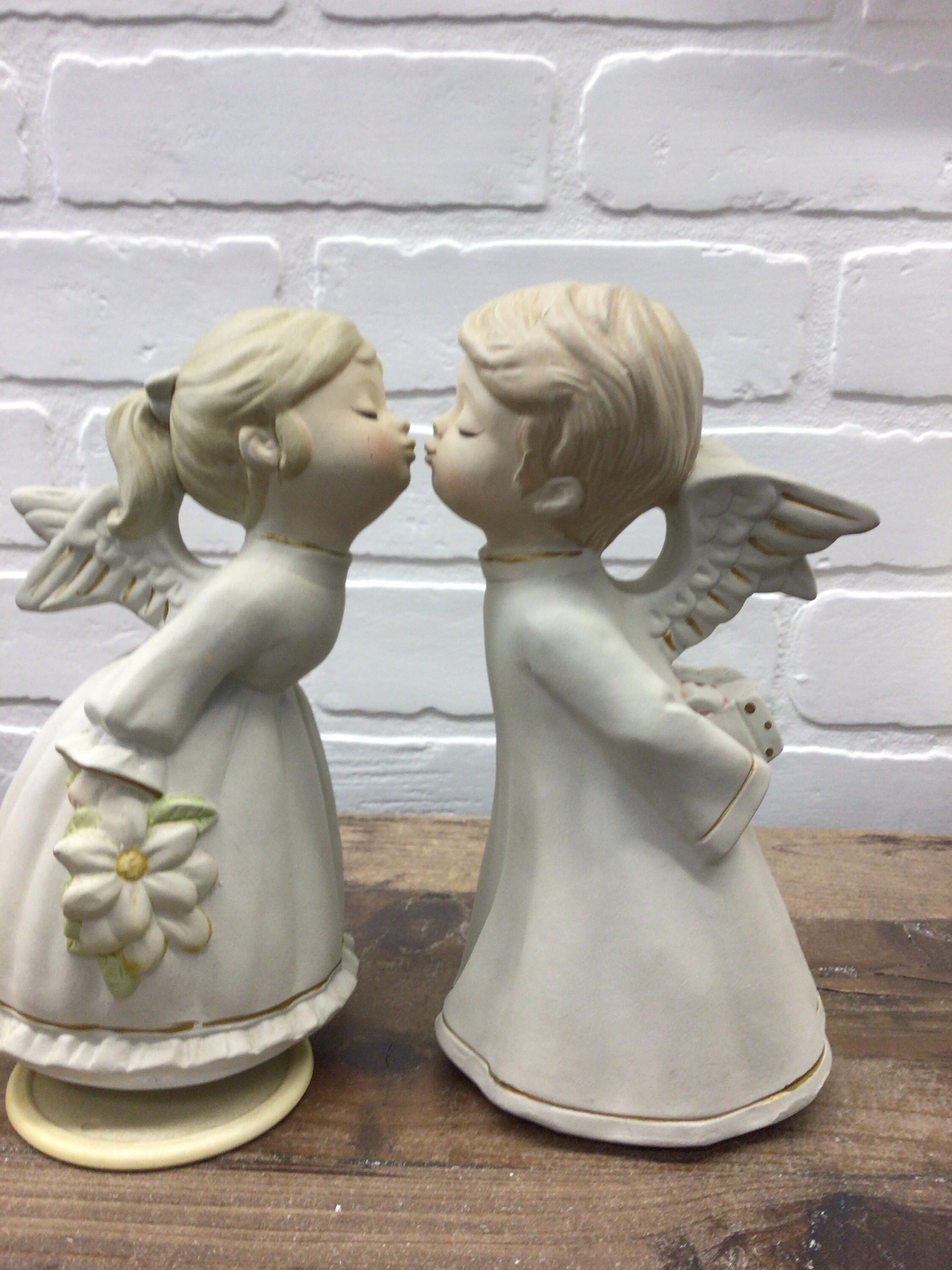 Vintage Ceramic Kissing Boy/girl Angels/ Musical Ceramic Angel ...