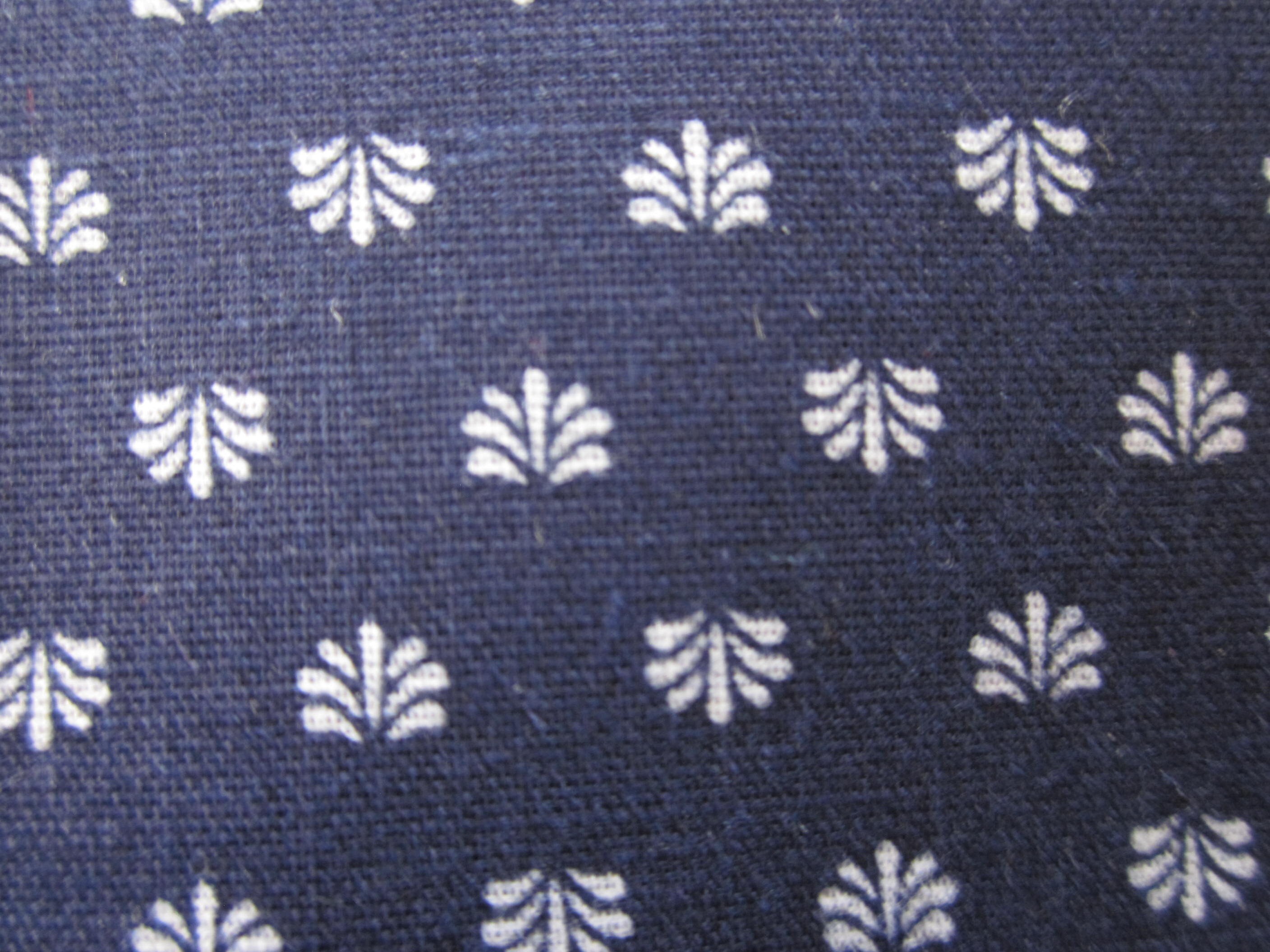 Navy Blue W/ Tiny White Shell Design Wamsutta Quilt Fabric - Etsy