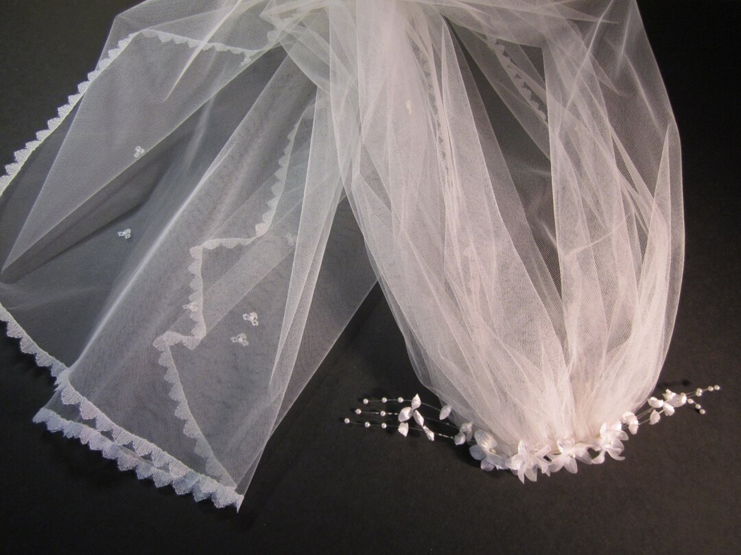 35" White/champagne Tulle Wedding Veil, Handmade W/ Lace Edge and Spots ...