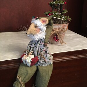 Primitive Winter Mouse , Christmas Thyme Mouse , Rustic Room Decor ...