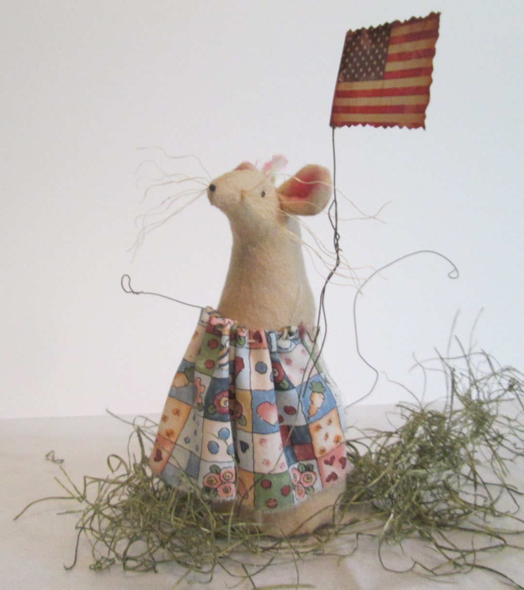 Handmade Small Patriotic Garden Mouse - Handmade Folk Art Decoration ...
