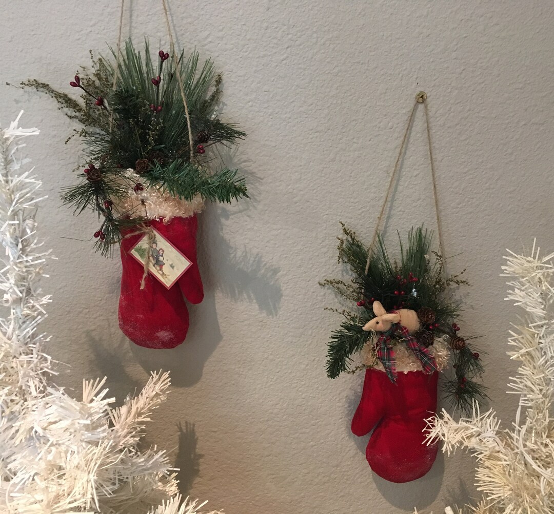 Winter Mittens Wall Hanging - Primitive Mittens - Primitive Mice ...