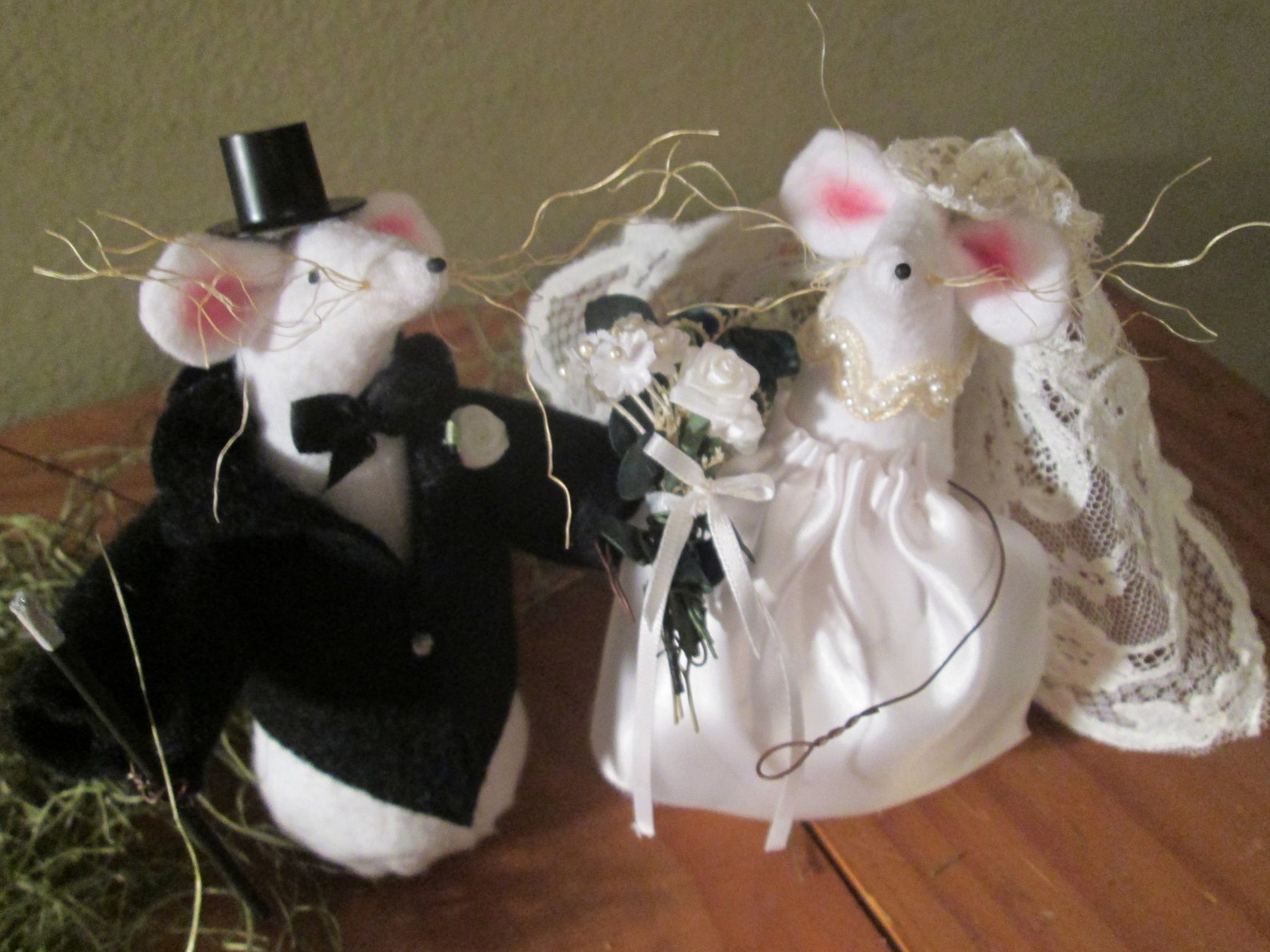 Handmade Wedding Mice , Bride and Groom Mice , Wedding Decoration ...