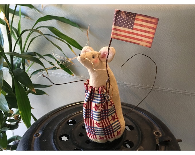 Patriotic Mouse With Firecrackers and Flag, Americana Mouse, Uncle Sam ...
