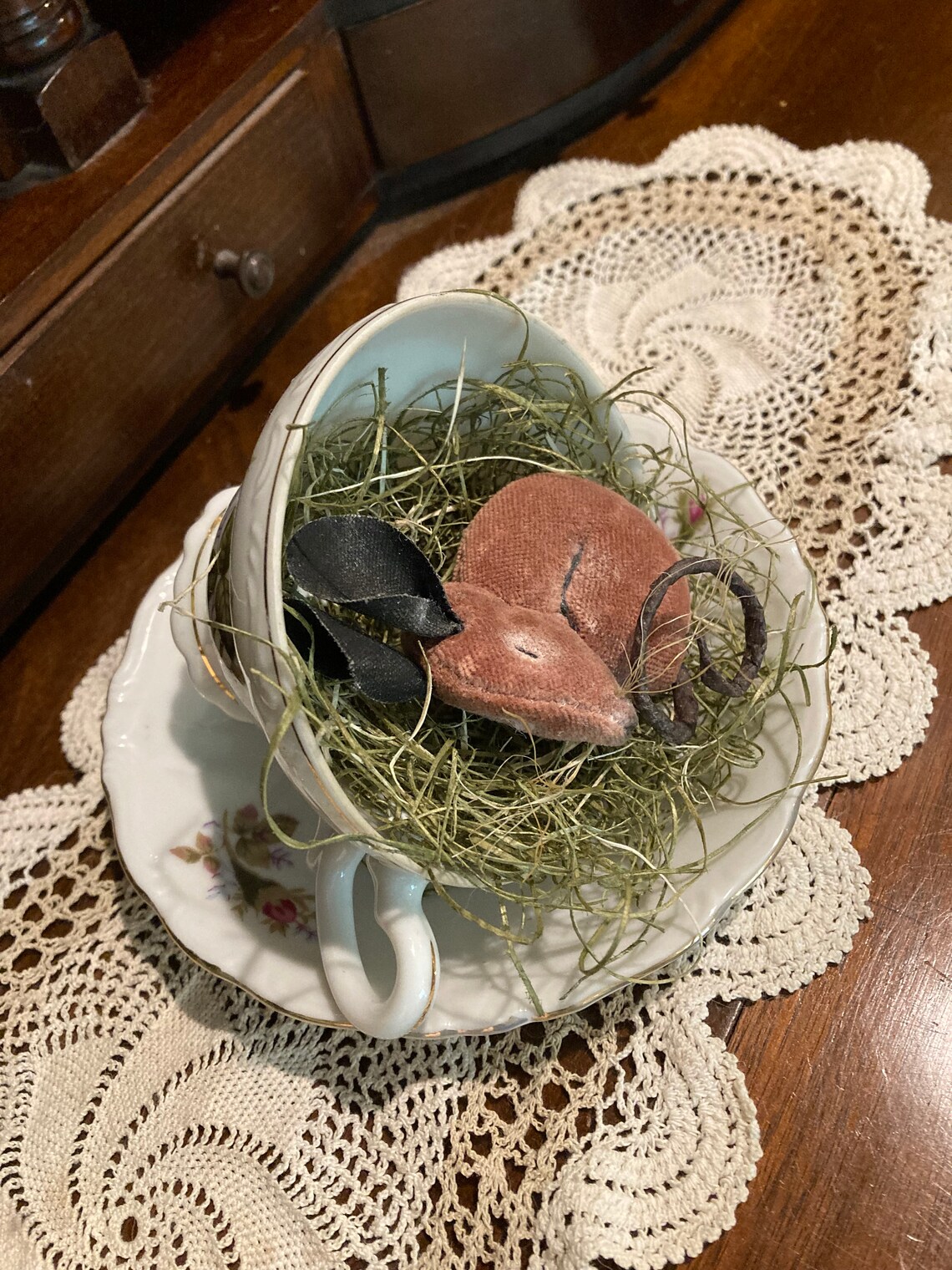 Sleepy Mouse in a Teacup Primitive Mouse Vintage Teacup - Etsy