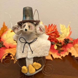 Thanksgiving Pilgrim Mice Table Decoration - Handmade Thanksgiving ...