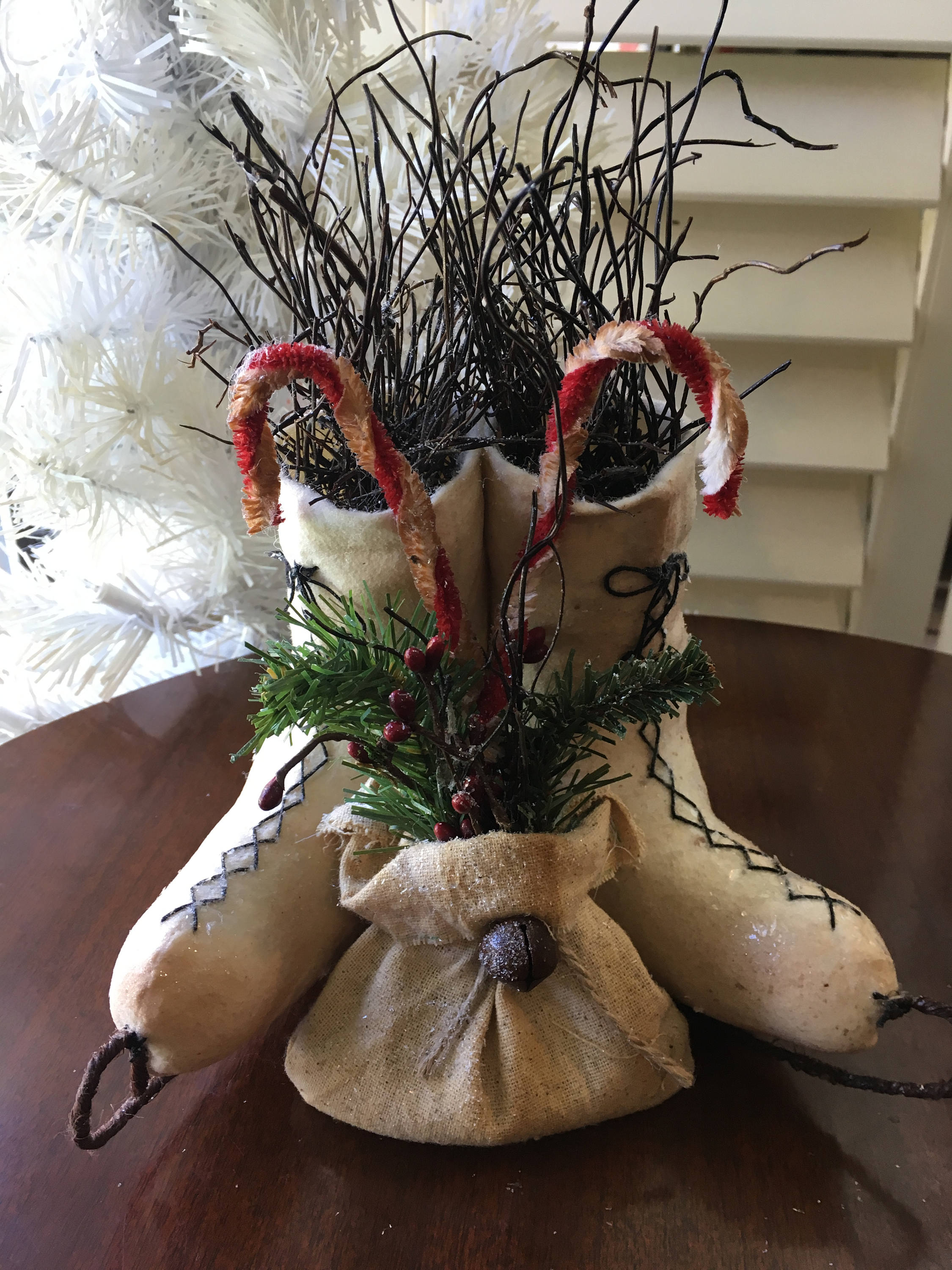 Handmade Primitive Ice Skates - Holiday Table Decoration - Primitive ...