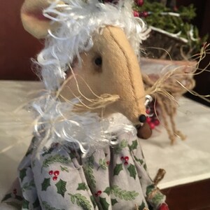 Primitive Winter Mouse , Christmas Thyme Mouse , Rustic Room Decor ...