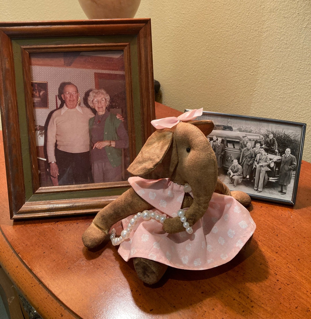 Primitive Elephant Beatrice Primitive Shelf Sitter Room - Etsy