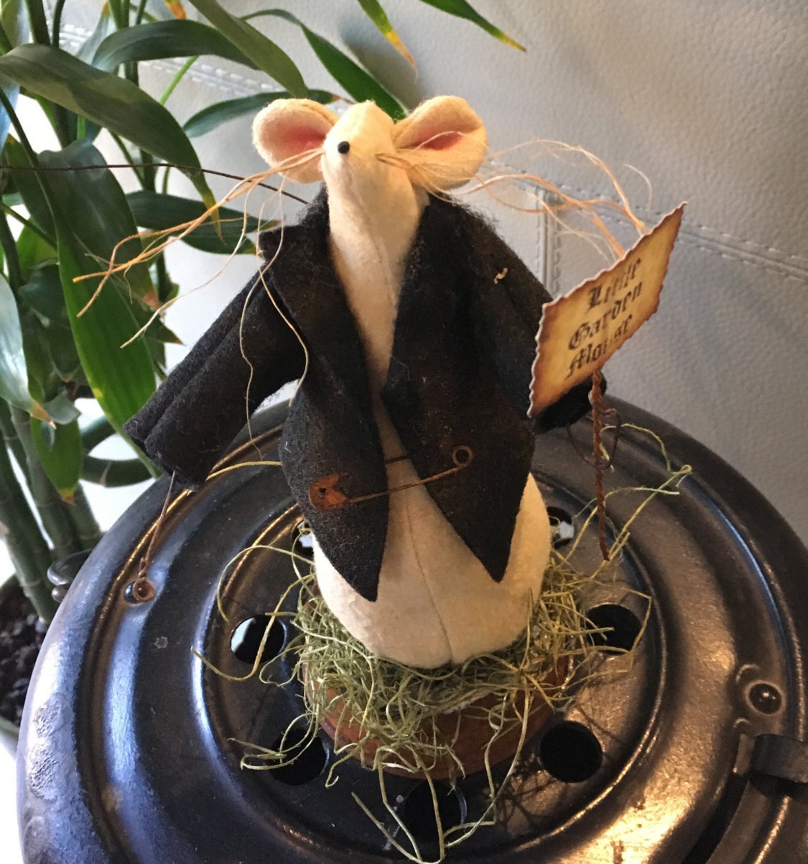 Primitive Garden Mouse - Little Garden Mouse - Country Table Decor ...