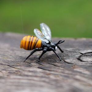 Glass Honey Bee : Elegant and Unusual Decor for Any Interior, Bee ...