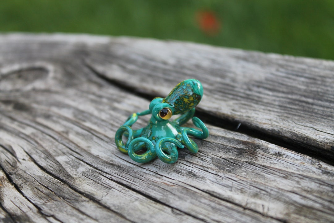 Blown Glass Green and Yellow Octopus Glass Figurine Octopus Glass Ocean ...
