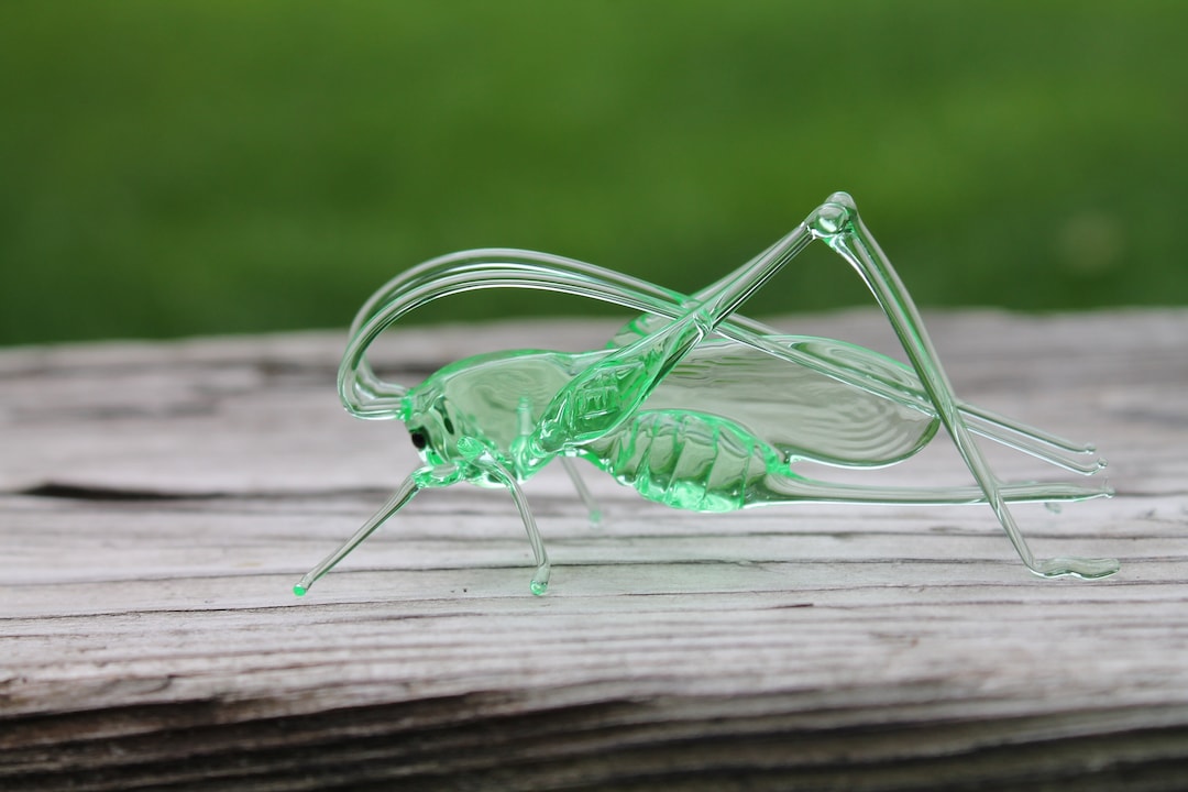 Uranium Glass Grasshopper Glass UV Insects Sculpture Collectible ...