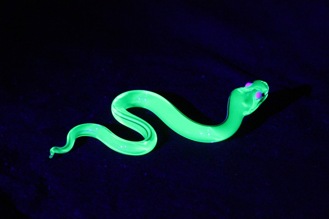 Uranium Glass Snake Uranium Vaseline Glass Figurine Snake Glass UV ...