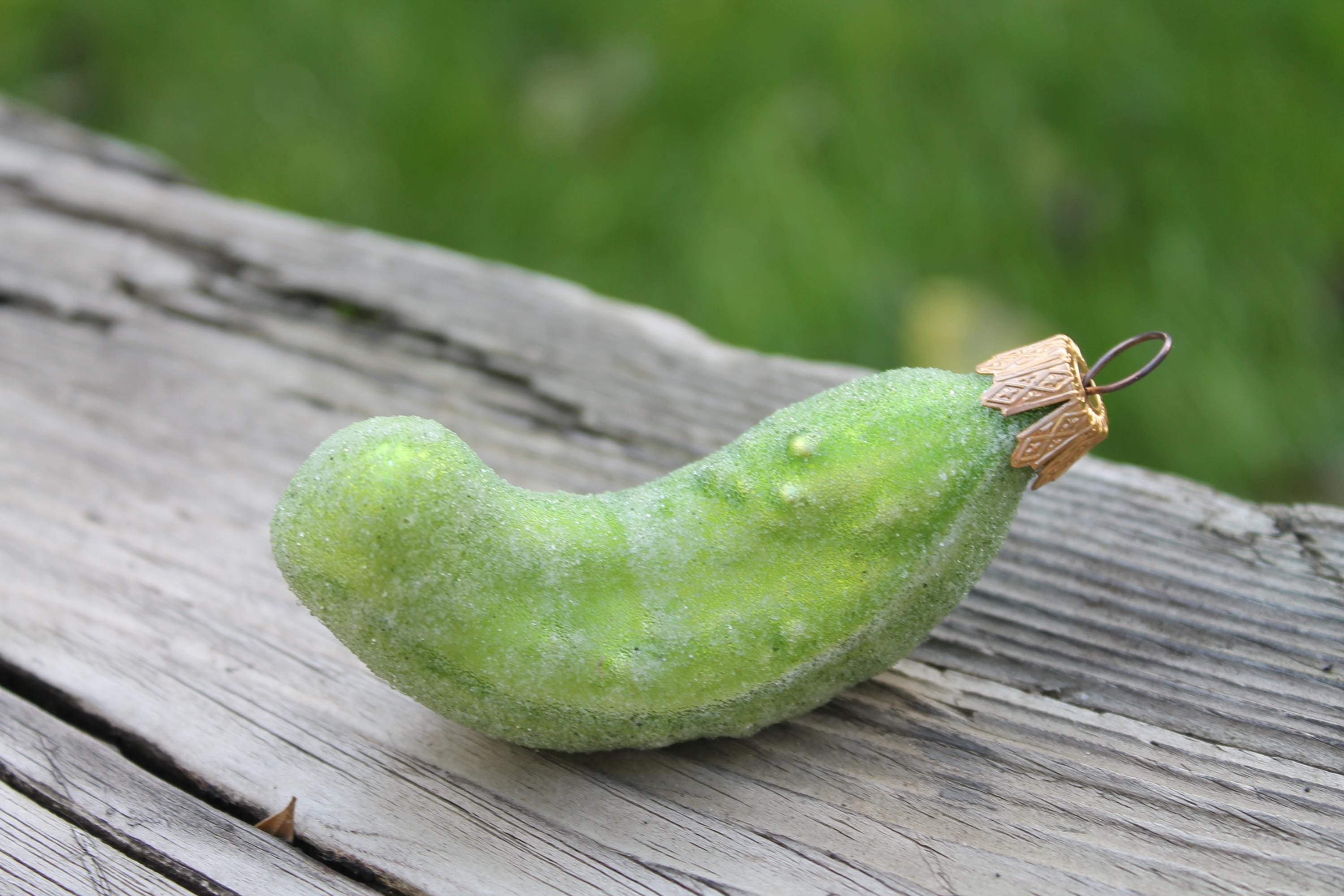 GREEN SPARKLE PICKLE Blown Glass Christmas Glass Christmas Pickle - Etsy