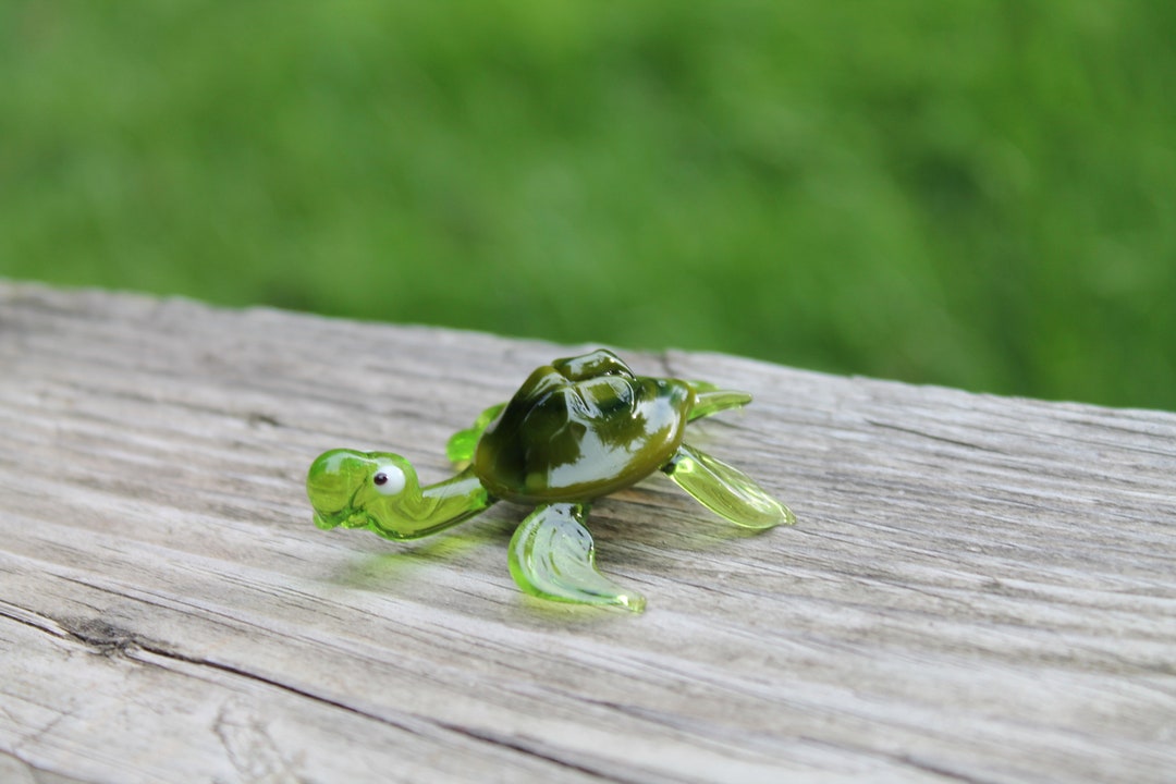 Green Hand Blown Glass Turtle Figurine Collectible Animal Figurine ...