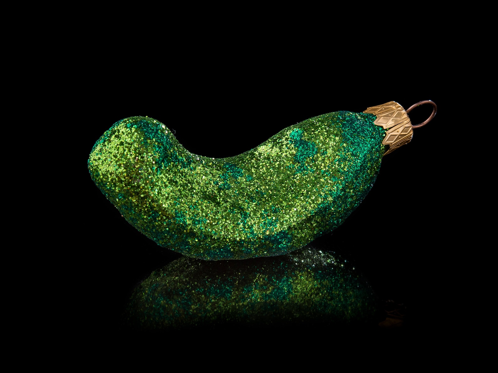 GREEN SPARKLE PICKLE Blown Glass Christmas Glass Christmas Pickle - Etsy