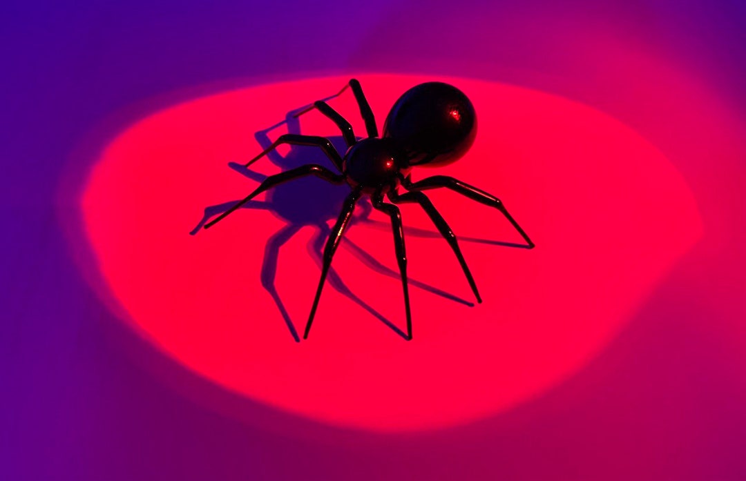 Spider Glass Art Glass Spider Figurine Glass Figurine Insects Etsy