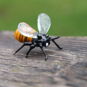Glass Honey Bee : Elegant and Unusual Decor for Any Interior, Bee ...