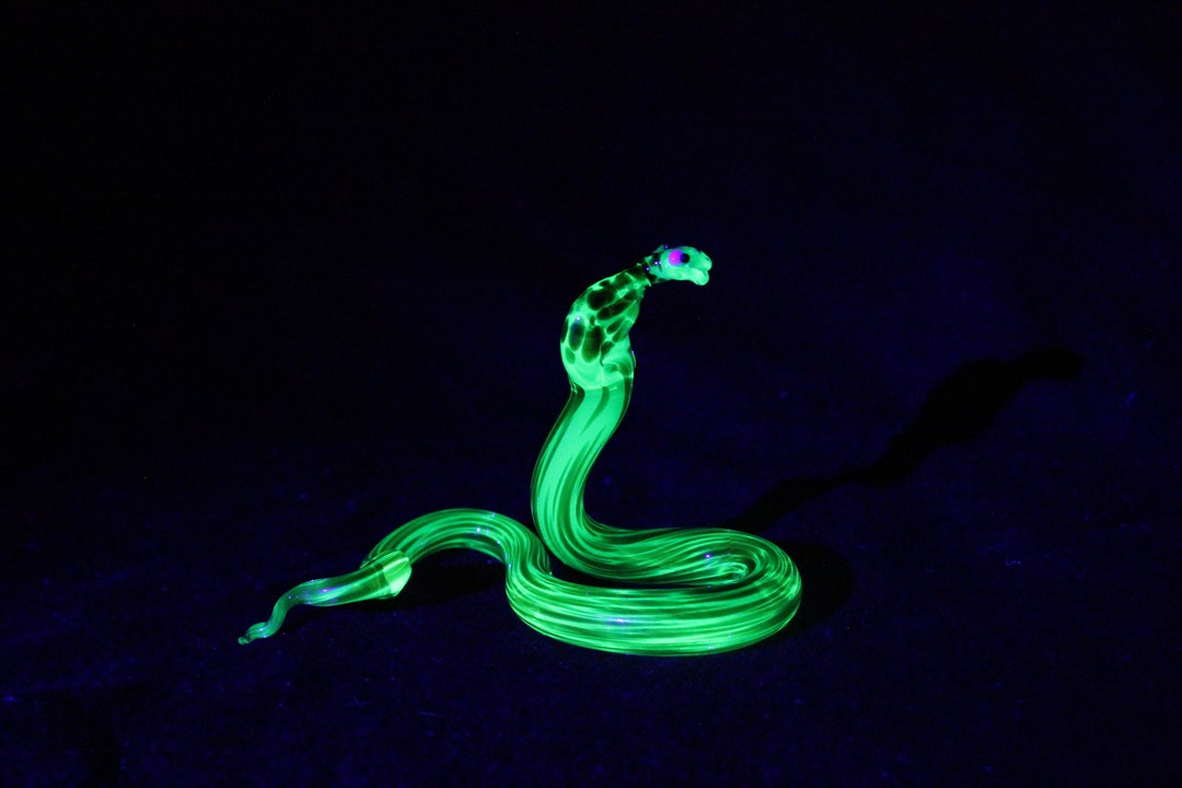 Uranium Glass Cobra Uranium Vaseline Glass Figurine Cobra Glass UV ...