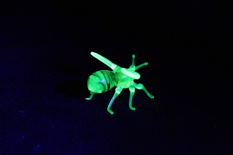 Uranium Glass Bee Figurine - Vaseline Glass Figurine Bee - Glass UV Bee ...