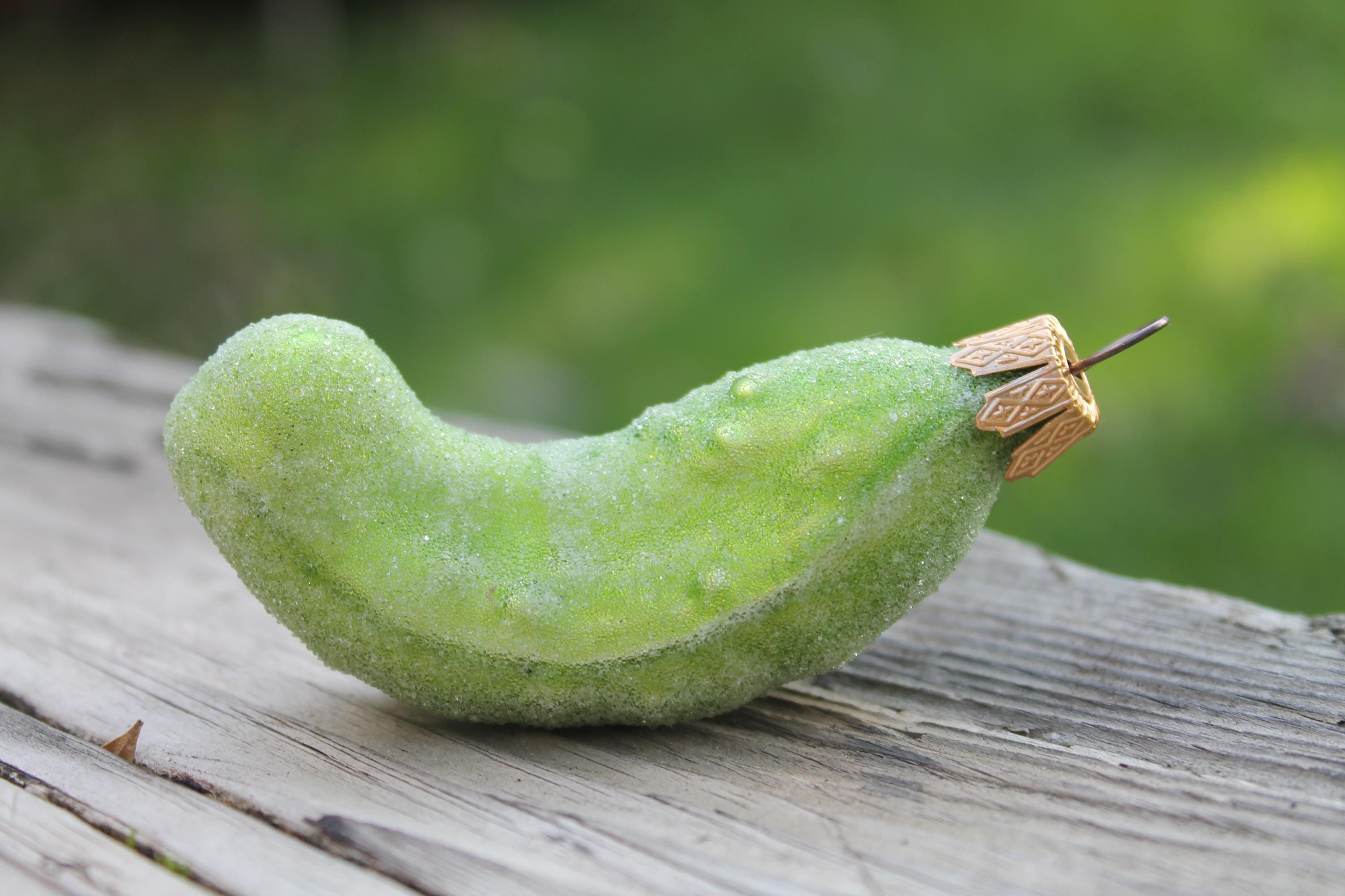GREEN SPARKLE PICKLE Blown Glass Christmas Glass Christmas Pickle - Etsy