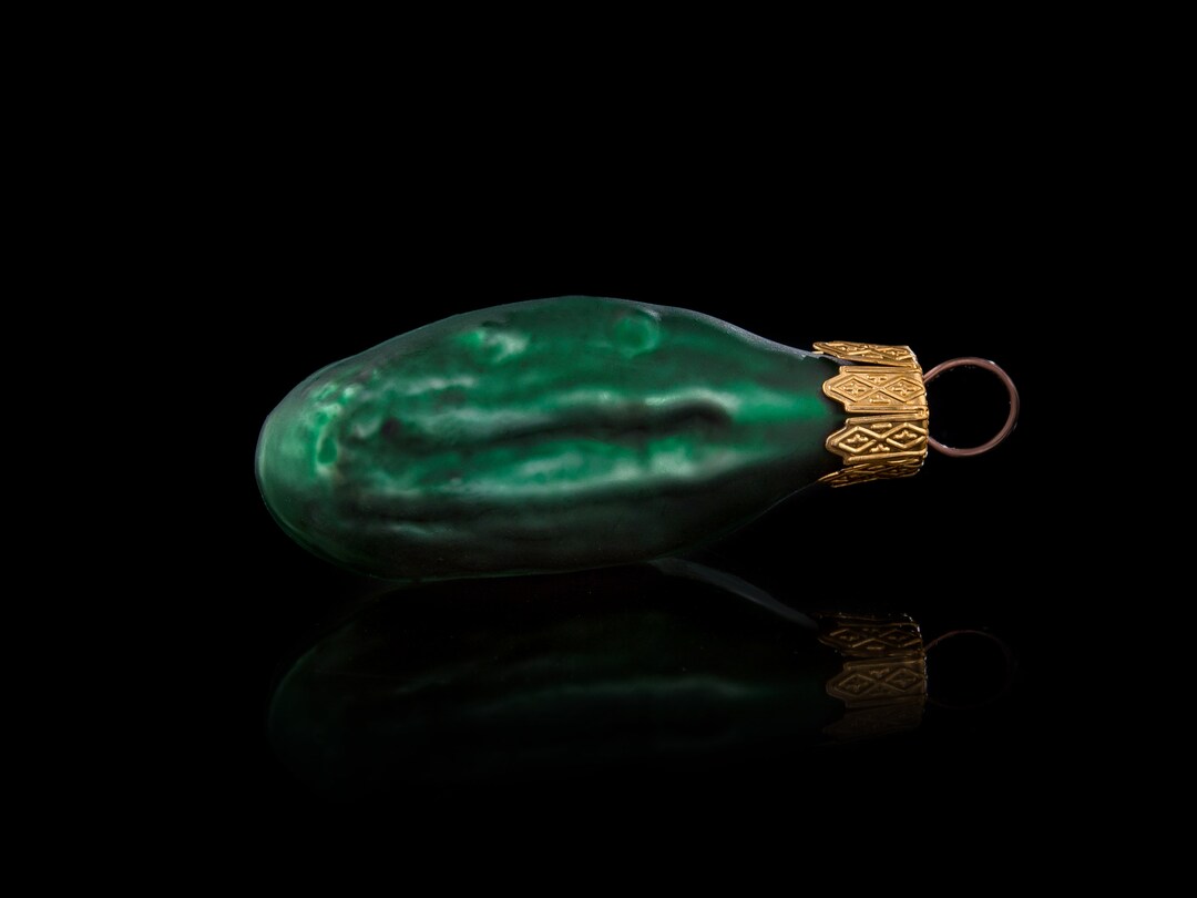 GREEN SPARKLE PICKLE Blown Glass Christmas Glass Christmas Pickle Small ...
