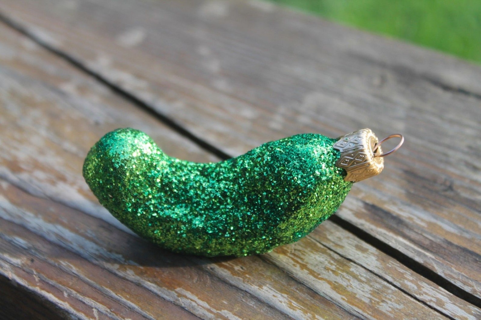 GREEN SPARKLE PICKLE Blown Glass Christmas Glass Christmas Pickle - Etsy