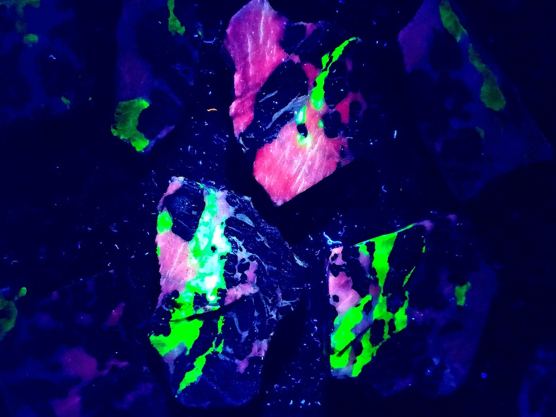 Ultraviolet Reactive Franklin Mineral Crystals, Variety Lot - Etsy