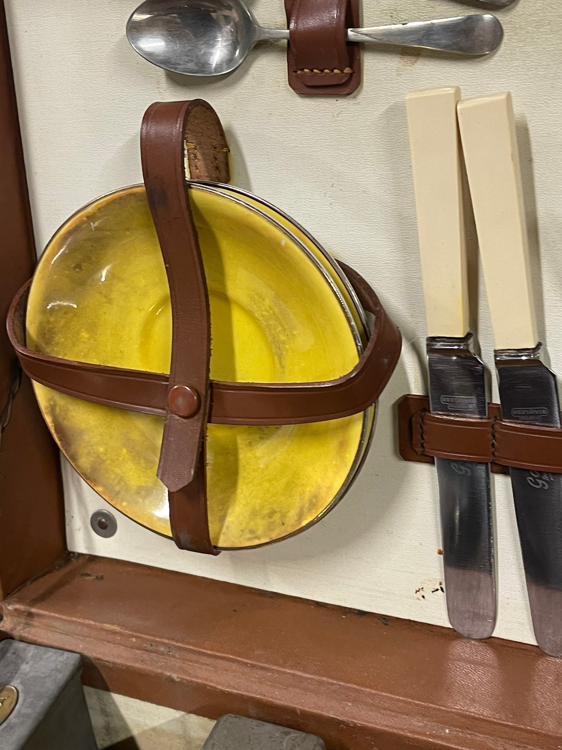 Fabulous Vintage Circa 1920’s/30’s Garrison Picnic Hamper 4 Person ...