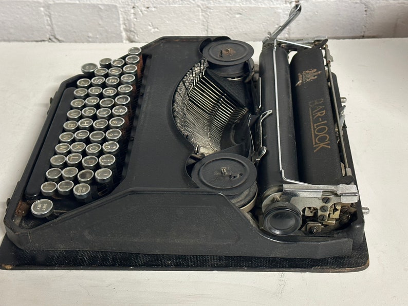 Vintage Circa 1930’s British Made Bar-lock Portable Typewriter - Etsy