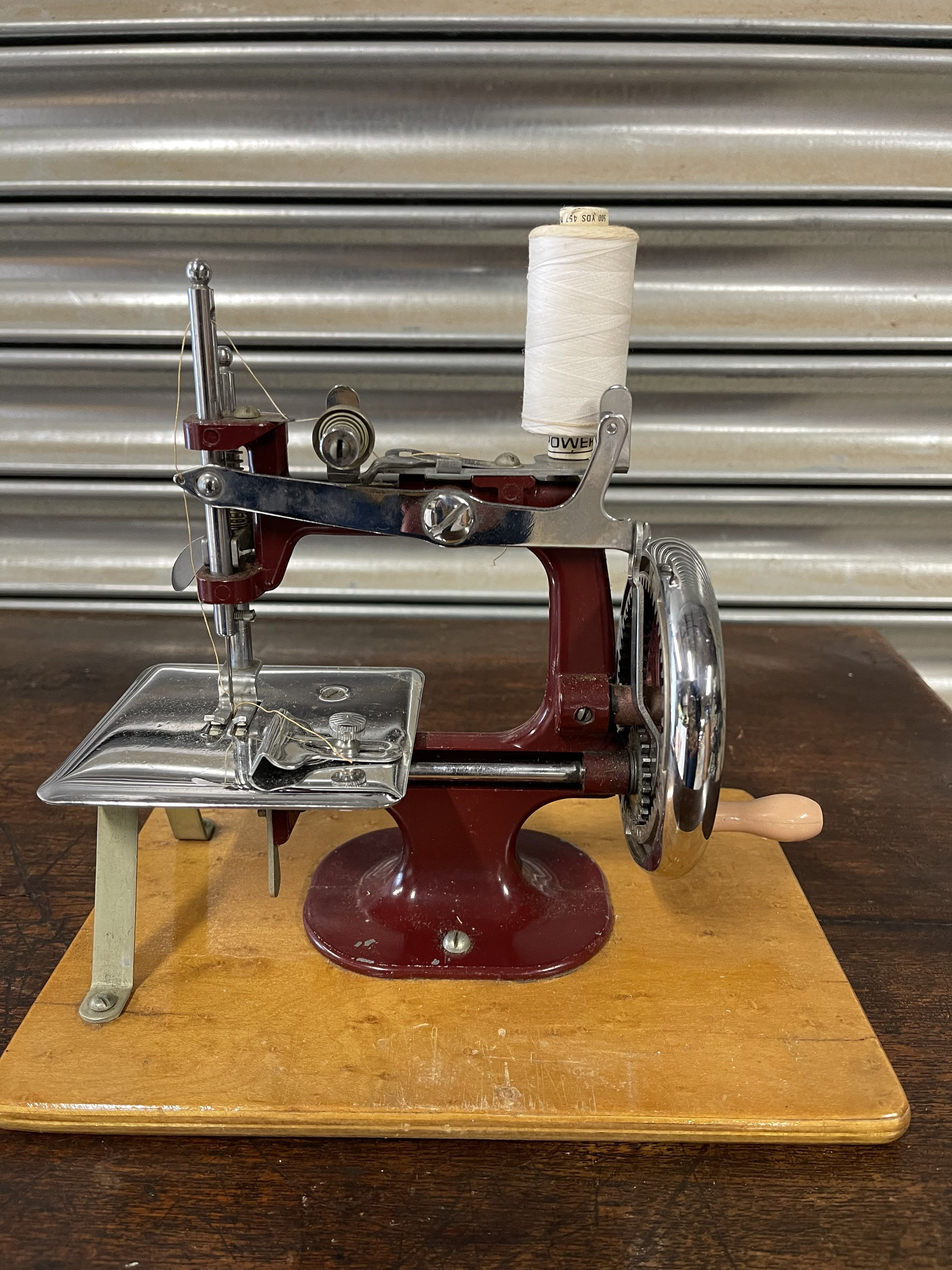 Vintage 1950’s Childrens Toy Sewing Machine