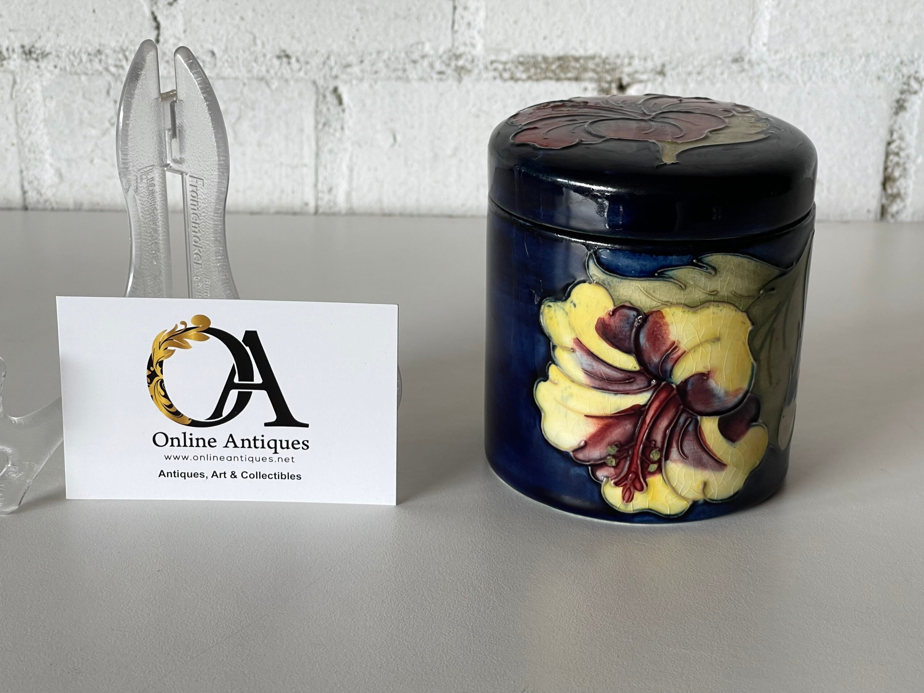 1930’s Moorcroft Pottery Hibiscus Design Lidded Jar / Trinket Pot