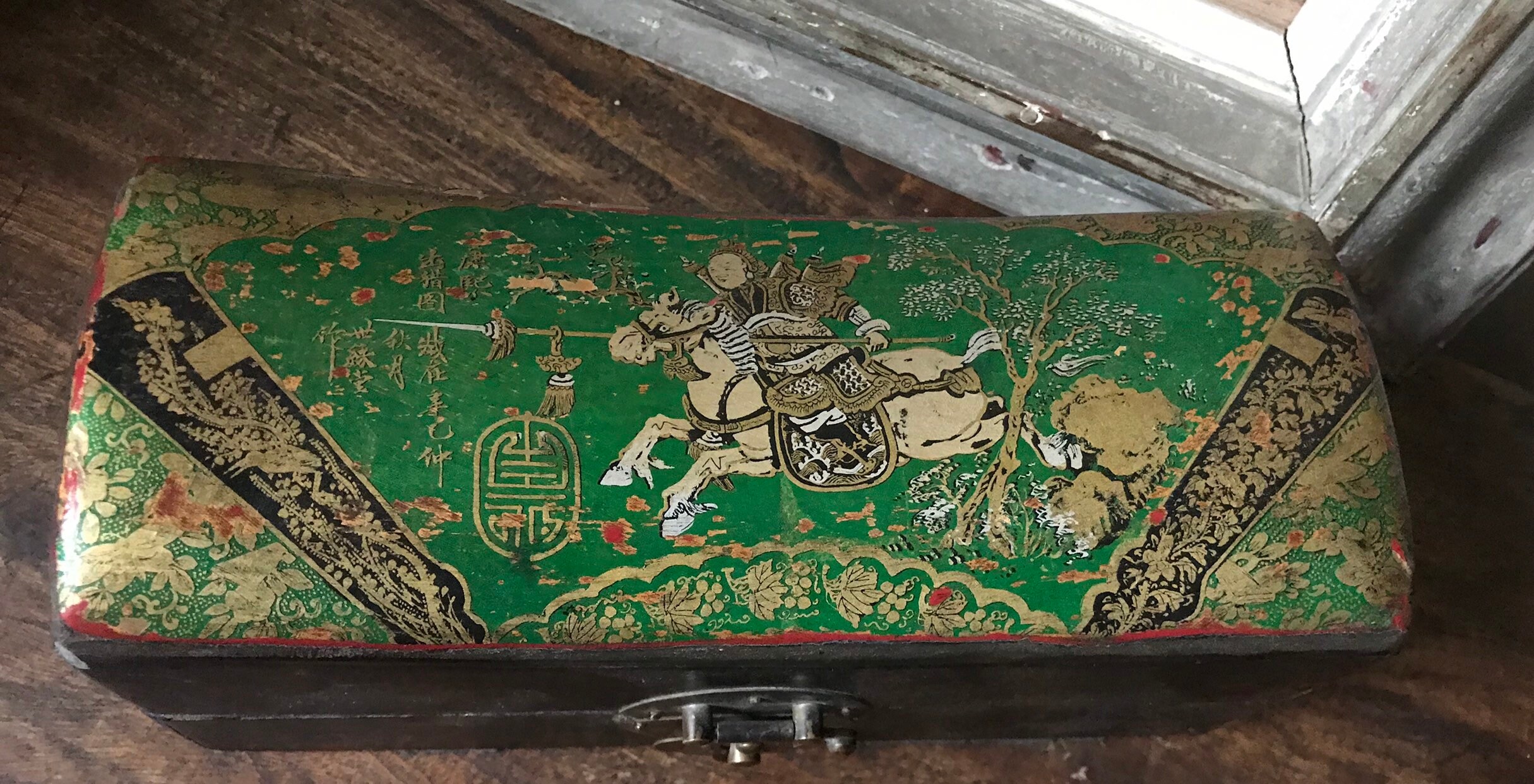 Antique Vintage Chinese Black Lacquered Gilt Hand Painted Pillow Box