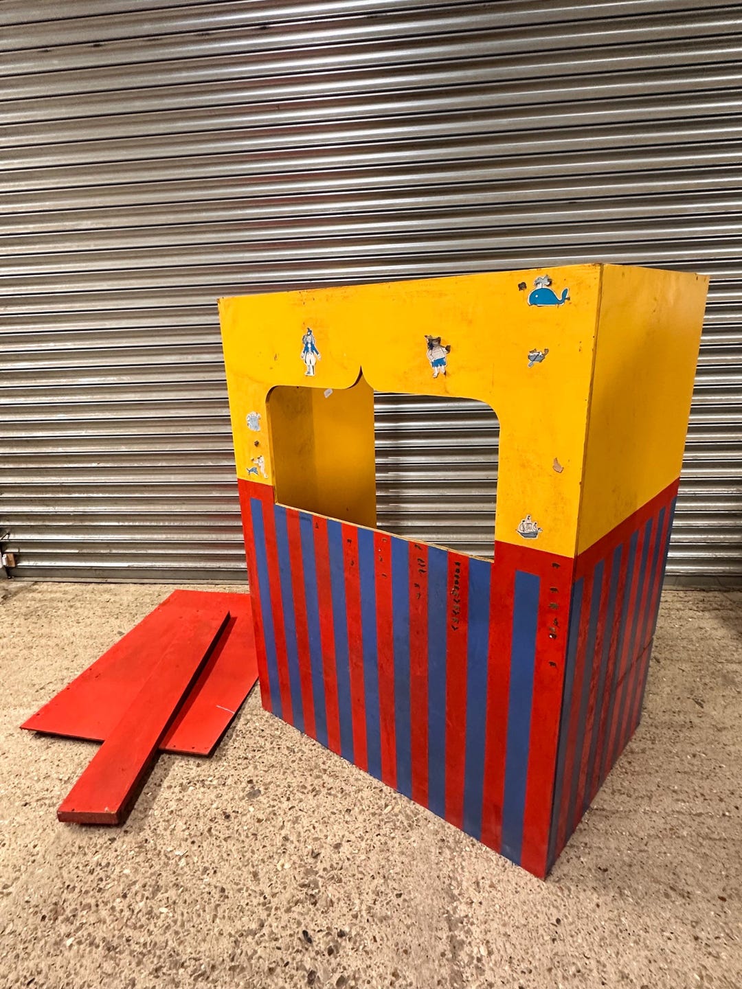Vintage C1970’s Handmade and Hand Painted Punch & Judy Booth / Puppet ...