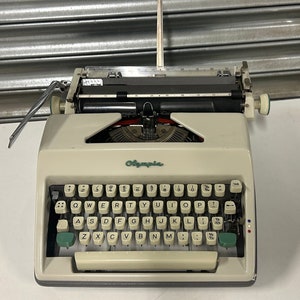 Vintage Circa 1970’s Olympia Portable Typewriter - Etsy