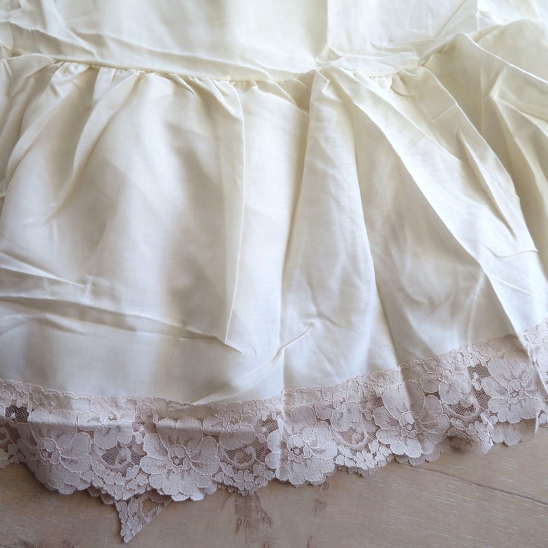 Lace Dust Ruffle - Etsy