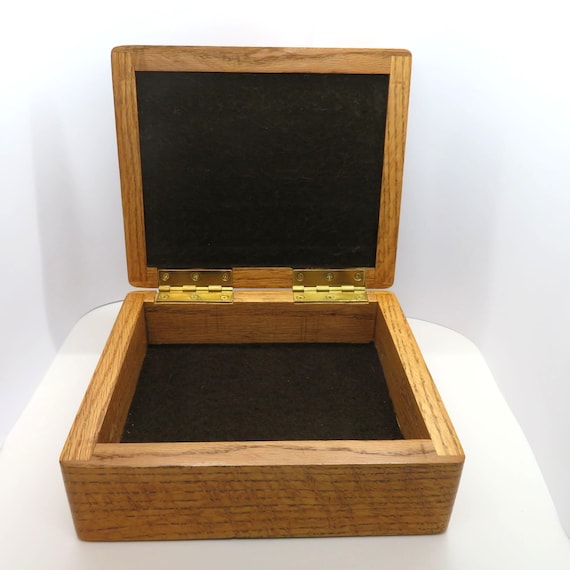 Vintage Handcrafted Wooden Lidded Box Felt Lined 9 in… - Gem